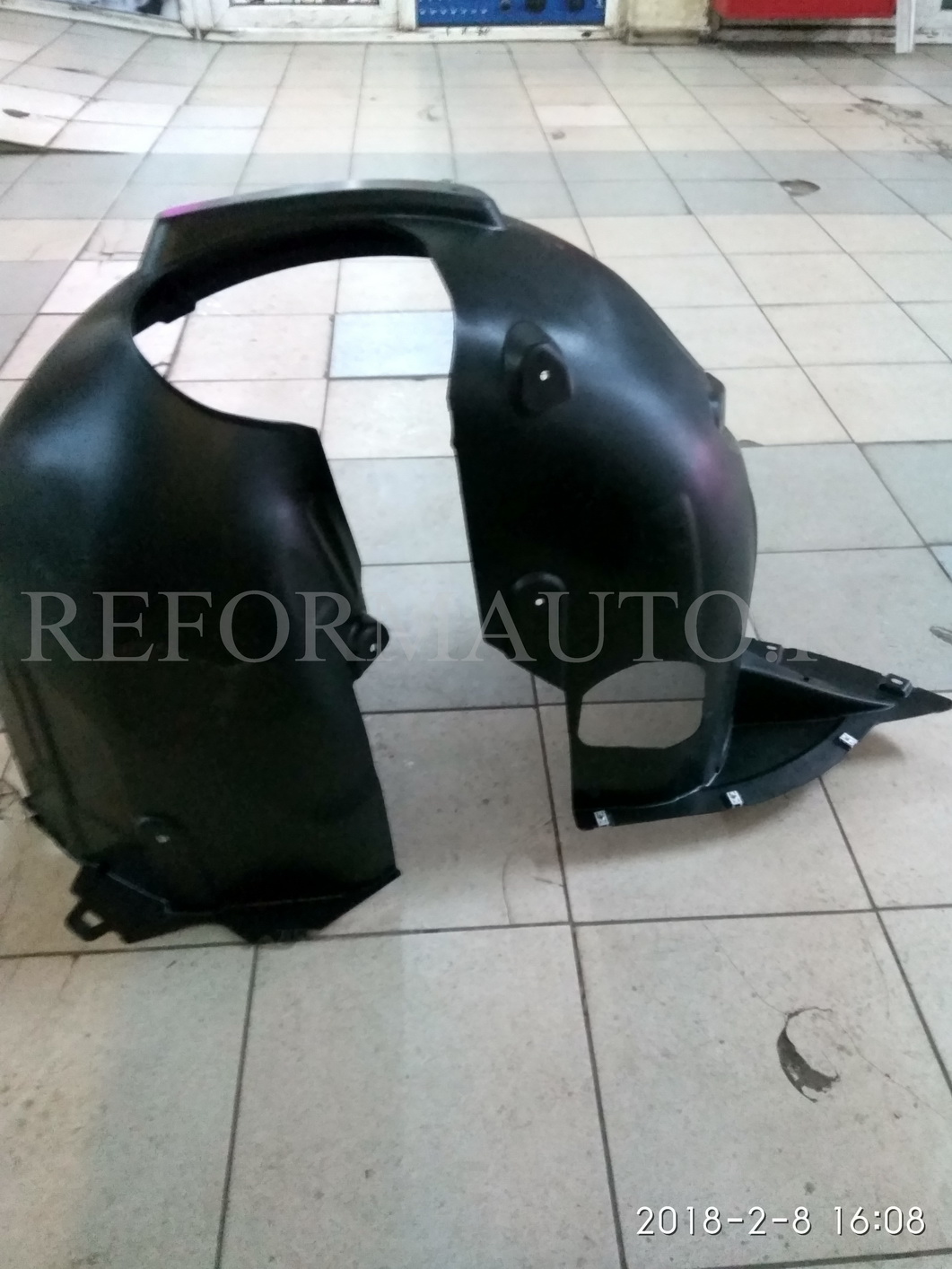 8V5821171 купить запчасть по низкой цене