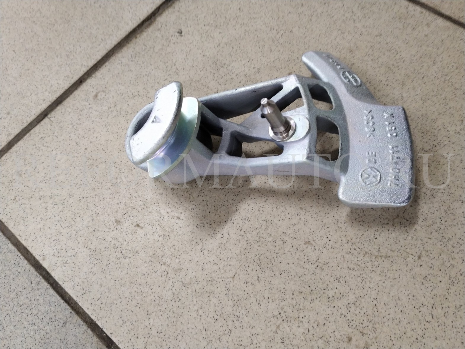 7H0711051K Купить Автозапчасти Volkswagen, Skoda, Audi, Seat, Porsche ...