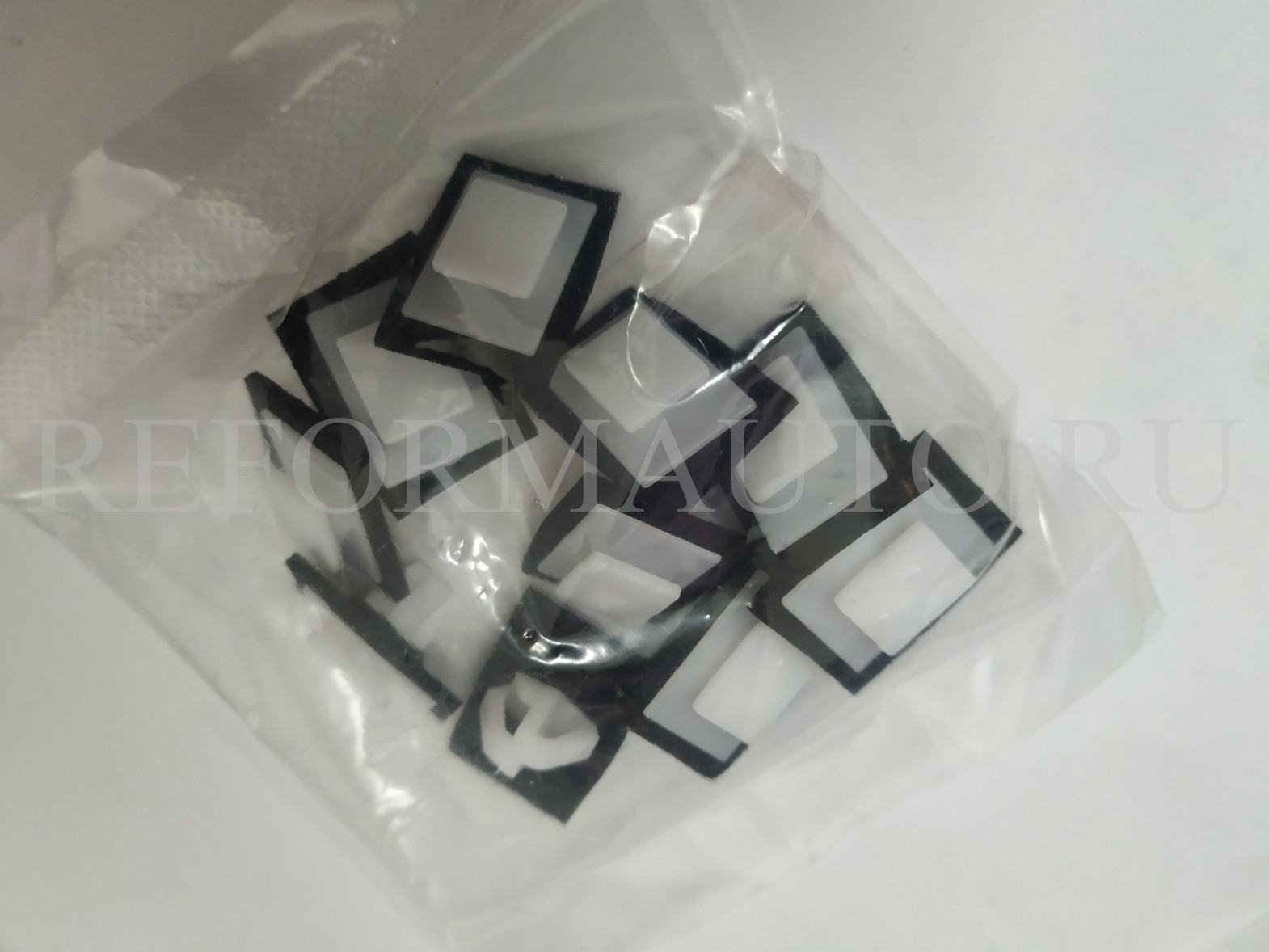 Hyundai - Kia 877162W000